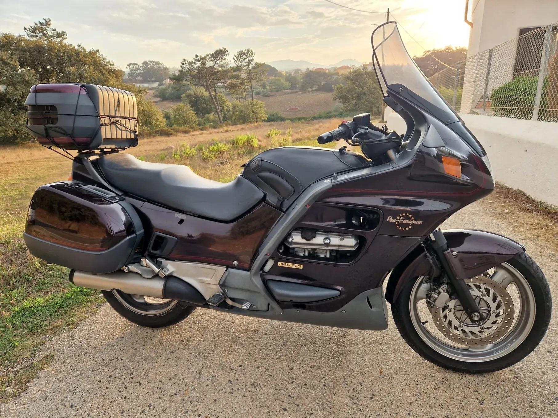 MOTO HONDA PAN EUROPEAN 1100